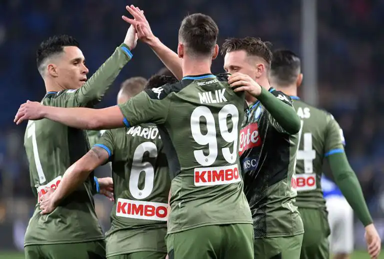 NAPOLI BACK TO TRAINING | News