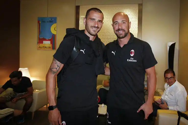 THE ROSSONERI DEPART TO LOS ANGELES | News