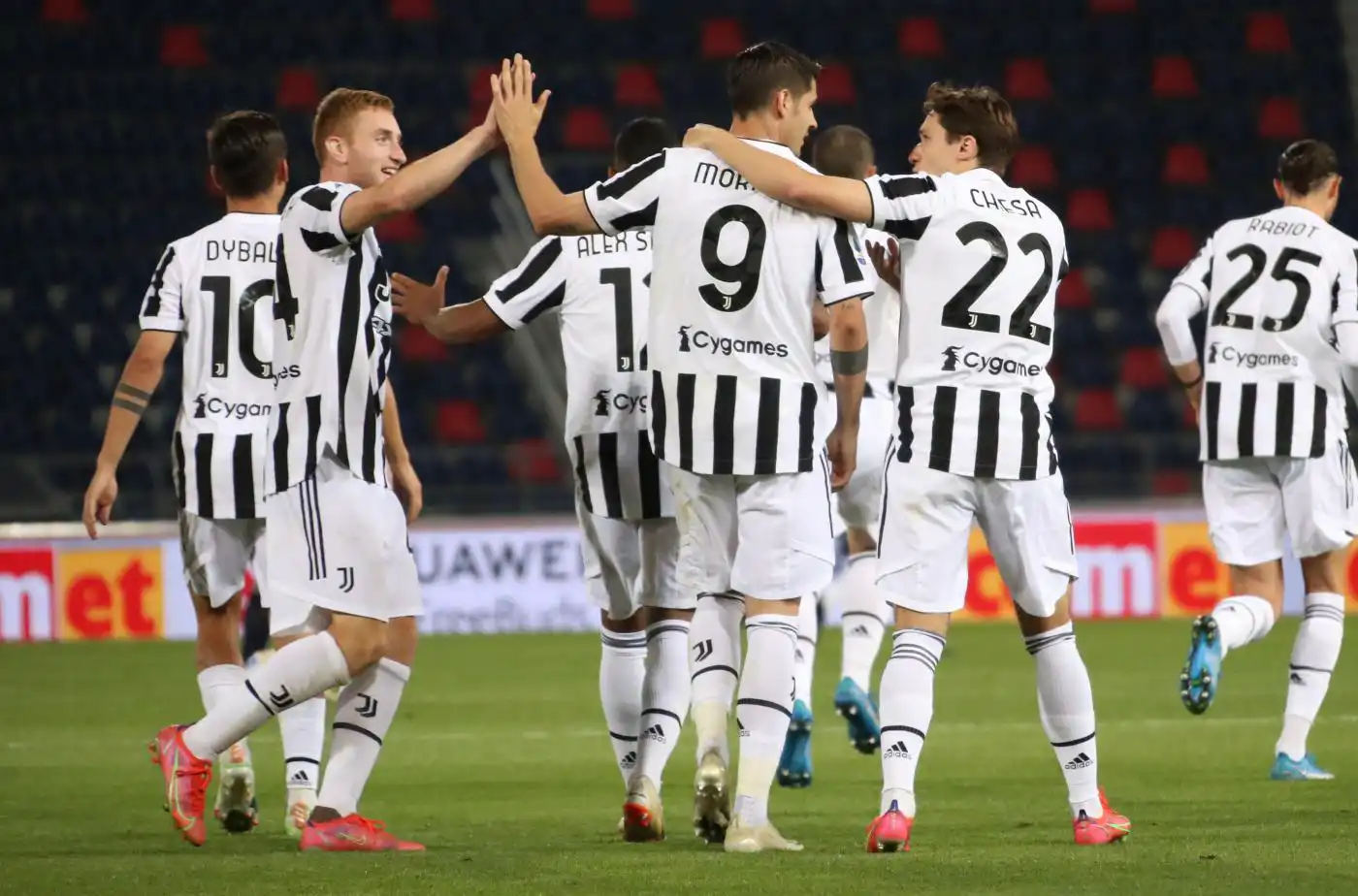 JUVENTUS, TRAINING CENTER: YESTERDAY AFTERNOON OF RUNNING AND TECHNIQUE ...