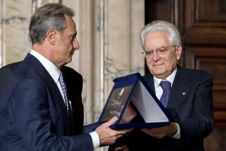 IL PRESIDENTE MICCICHE' HA RICEVUTO IL RICONOSCIMENTO DI AIRC | News