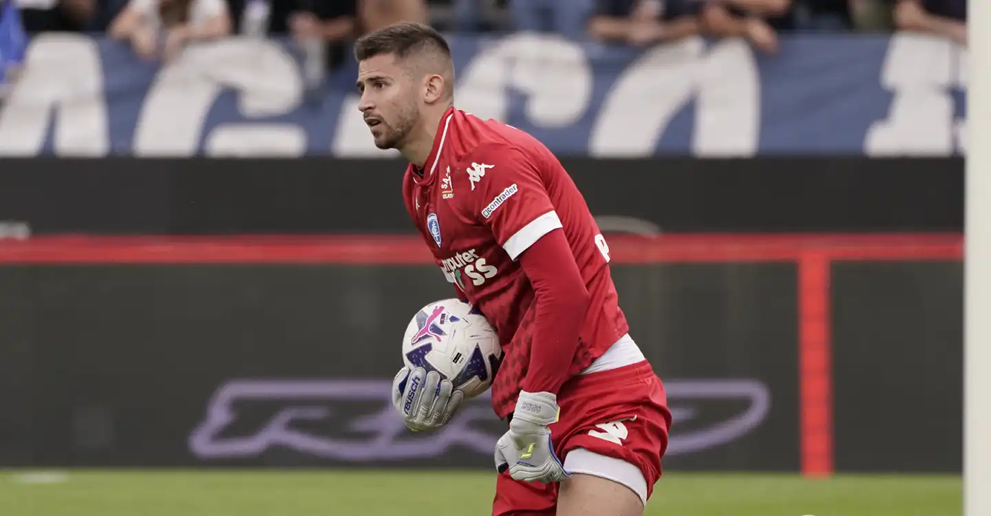 Another incredible save by Vicario | Video