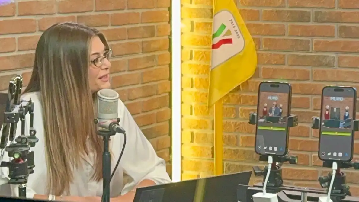 SIMONA GIOE` A RADIO TV SERIE A CON RDS | News